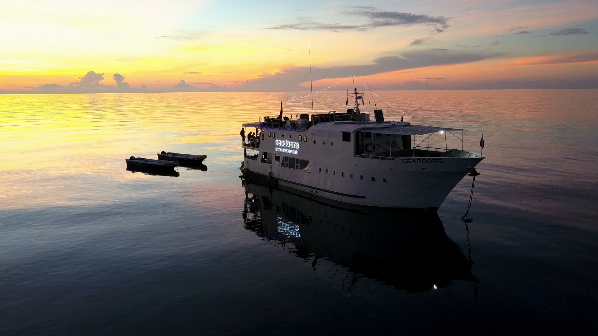 Seadoors | 船宿预订 - 趣潜船宿